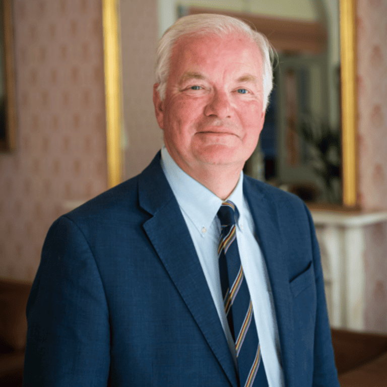 Meet The Team – The Clifton Club